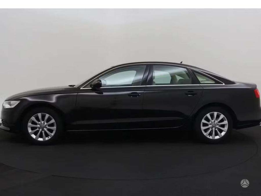 Melns Audi A6 2012 Viļņa, ar dzinēja tilpumu 2.77 L un nobraukumu 243 tūkst. km par 8000 €, foto 4 vietnē AUTOMOTO.COM.LV