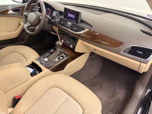 Melns Audi A6 2012 Viļņa, ar dzinēja tilpumu 2.77 L un nobraukumu 243 tūkst. km par 8000 €, foto 6 vietnē AUTOMOTO.COM.LV