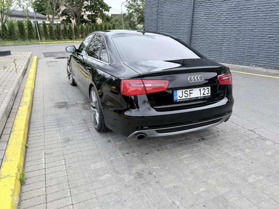 Black Audi A6 2012 in Vilnius, with an engine capacity of 3.00 L and mileage of 209 thousand km for 9999 €, photo 4 on AUTOMOTO.COM.LV