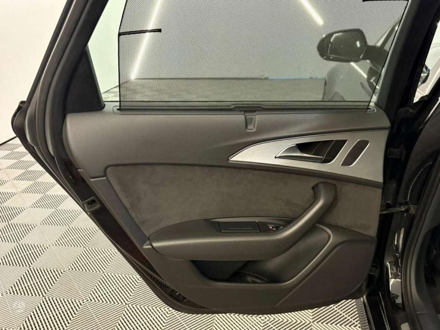 Black Audi A6 2012 in Marijampole, with an engine capacity of 2.97 L and mileage of 238 thousand km for 12999 €, photo 23 on AUTOMOTO.COM.LV