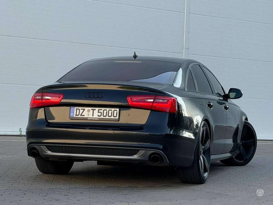 Black Audi A6 2012 in Riga, with an engine capacity of 2.97 L and mileage of 283 thousand km for 11500 €, photo 3 on AUTOMOTO.COM.LV