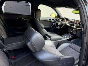 Black Audi A6 2012 in Riga, with an engine capacity of 2.97 L and mileage of 283 thousand km for 11500 €, photo 30 on AUTOMOTO.COM.LV