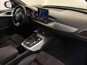 Black Audi A6 2012 in Marijampole, with an engine capacity of 2.97 L and mileage of 262 thousand km for 12750 €, photo 22 on AUTOMOTO.COM.LV