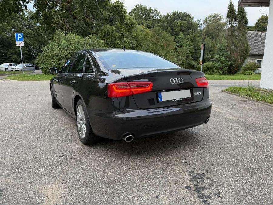 Melns Audi A6 2012 Viļņa, ar dzinēja tilpumu 2.97 L un nobraukumu 332 tūkst. km par 8000 €, foto 4 vietnē AUTOMOTO.COM.LV