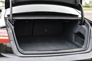 Black Audi A6 2013 in Kretinga, with an engine capacity of 3.00 L and mileage of 256 thousand km for 12850 €, photo 9 on AUTOMOTO.COM.LV