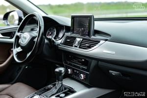 Black Audi A6 2013 in Kretinga, with an engine capacity of 3.00 L and mileage of 256 thousand km for 12850 €, photo 17 on AUTOMOTO.COM.LV