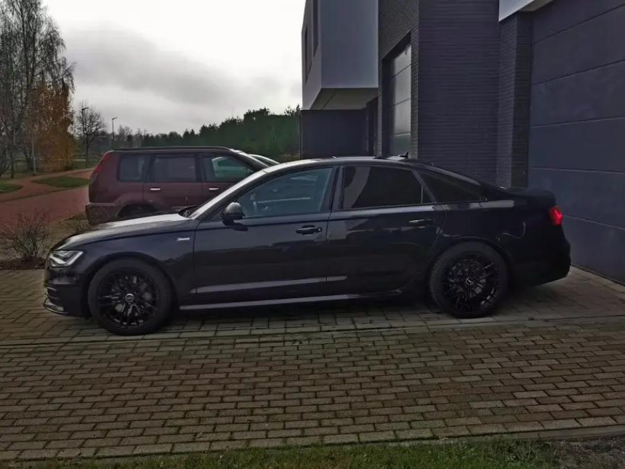 Black Audi A6 2013 in Riga, with an engine capacity of 3.00 L and mileage of 219 thousand km for 16100 €, photo 7 on AUTOMOTO.COM.LV