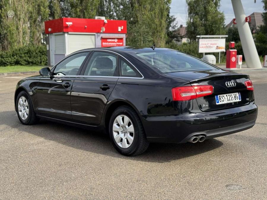 Melns Audi A6 2013 Tauragė, ar dzinēja tilpumu 1.97 L un nobraukumu 221 tūkst. km par 8400 €, foto 6 vietnē AUTOMOTO.COM.LV
