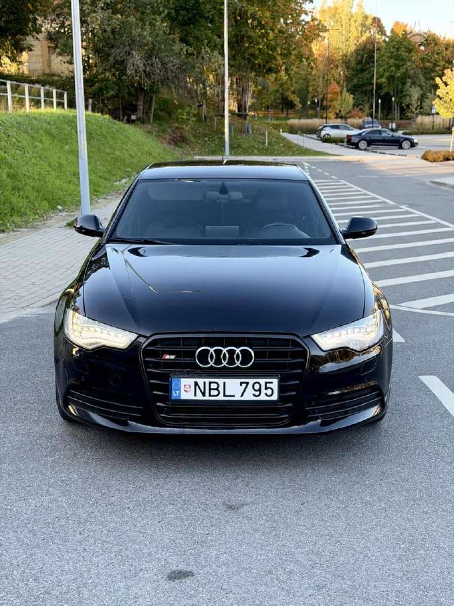 Black Audi A6 2013 in Vilnius, with an engine capacity of 3.00 L and mileage of 296 thousand km for 7900 €, photo 4 on AUTOMOTO.COM.LV