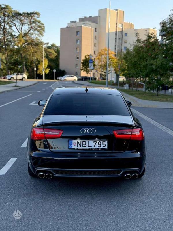 Black Audi A6 2013 in Vilnius, with an engine capacity of 3.00 L and mileage of 287 thousand km for 7000 €, photo 7 on AUTOMOTO.COM.LV