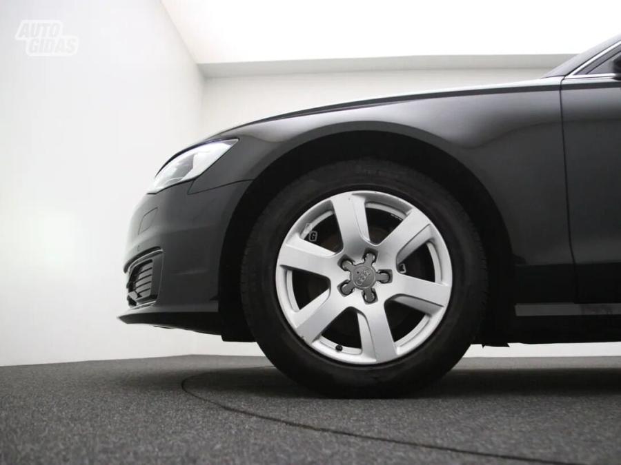 Black Audi A6 2015 in Vilnius, with an engine capacity of 1.80 L and mileage of 178 thousand km for 13699 €, photo 29 on AUTOMOTO.COM.LV