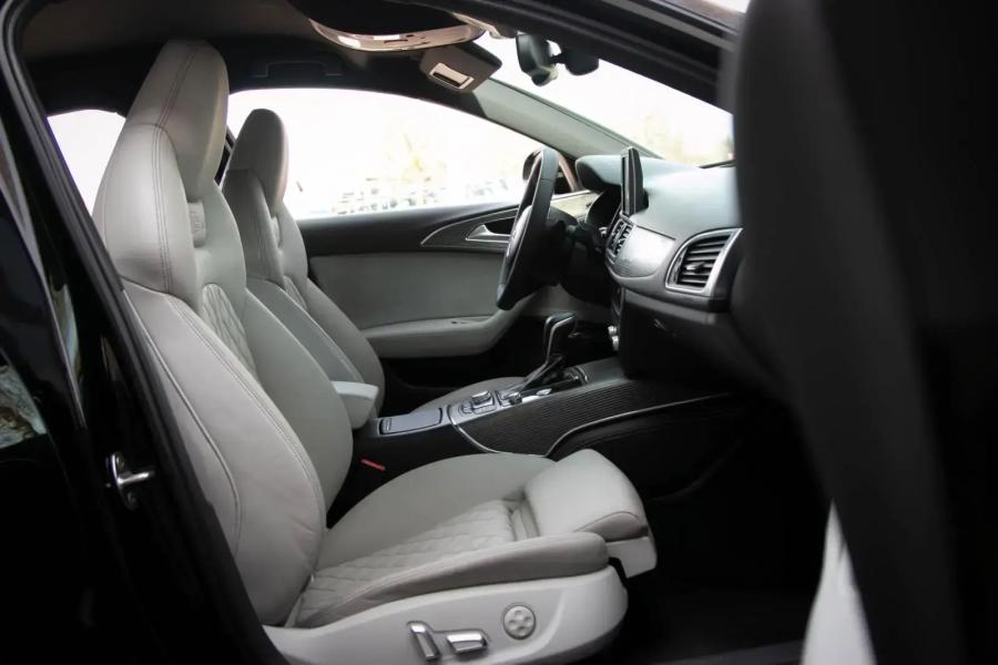 Black Audi A6 2015 in Tukums, with an engine capacity of 3.00 L and mileage of 235 thousand km for 18700 €, photo 8 on AUTOMOTO.COM.LV