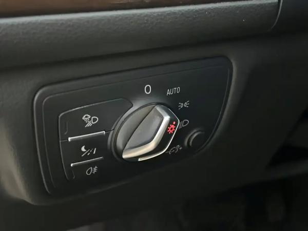 Black Audi A6 2016 in Grobiņa, with an engine capacity of 2.00 L and mileage of 246 thousand km for 16500 €, photo 6 on AUTOMOTO.COM.LV