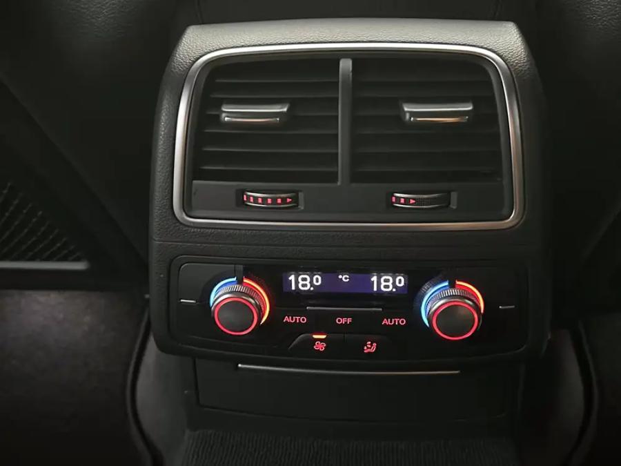 Black Audi A6 2016 in Grobiņa, with an engine capacity of 2.00 L and mileage of 246 thousand km for 16500 €, photo 9 on AUTOMOTO.COM.LV