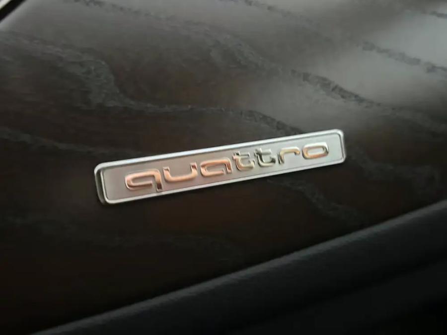 Black Audi A6 2016 in Grobiņa, with an engine capacity of 2.00 L and mileage of 246 thousand km for 16500 €, photo 11 on AUTOMOTO.COM.LV