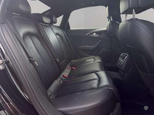 Black Audi A6 2016 in Kaunas, with an engine capacity of 2.00 L and mileage of 189 thousand km for 15799 €, photo 11 on AUTOMOTO.COM.LV