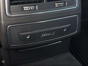Black Audi A6 2016 in Kaunas, with an engine capacity of 2.00 L and mileage of 189 thousand km for 15799 €, photo 14 on AUTOMOTO.COM.LV