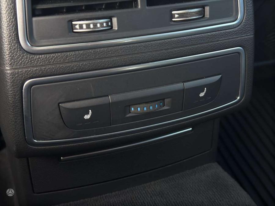 Black Audi A6 2016 in Kaunas, with an engine capacity of 2.00 L and mileage of 189 thousand km for 15799 €, photo 14 on AUTOMOTO.COM.LV