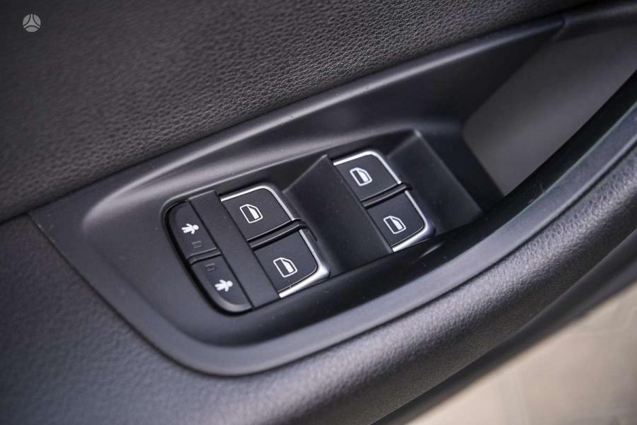 Black Audi A6 2016 in Kaunas, with an engine capacity of 1.97 L and mileage of 275 thousand km for 14450 €, photo 33 on AUTOMOTO.COM.LV