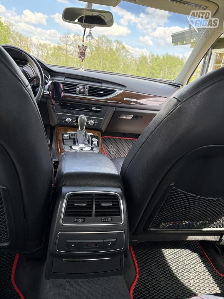 Black Audi A6 2016 in Gargzdai, with an engine capacity of 2.00 L and mileage of 121 thousand km for 13300 €, photo 13 on AUTOMOTO.COM.LV