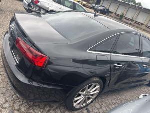 Black Audi A6 2017 in Klaipeda, with an engine capacity of 1.98 L and mileage of 170 thousand km for 7000 €, photo 17 on AUTOMOTO.COM.LV
