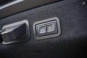 Black Audi A6 2017 in Marijampole, with an engine capacity of 2.97 L and mileage of 338 thousand km for 14450 €, photo 13 on AUTOMOTO.COM.LV