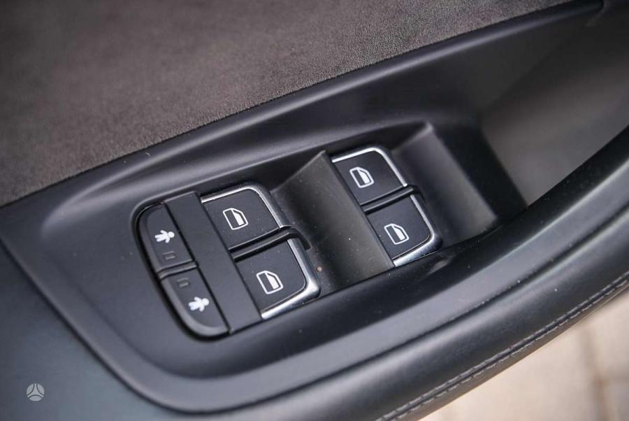 Black Audi A6 2017 in Marijampole, with an engine capacity of 2.97 L and mileage of 338 thousand km for 14450 €, photo 35 on AUTOMOTO.COM.LV