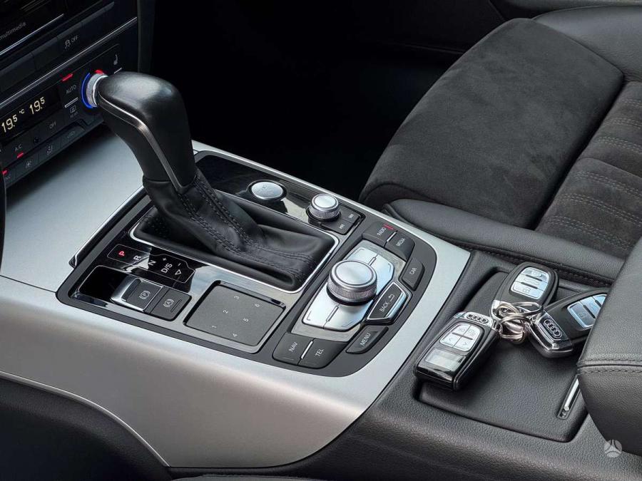 Black Audi A6 2018 in Jonava, with an engine capacity of 1.97 L and mileage of 209 thousand km for 14750 €, photo 22 on AUTOMOTO.COM.LV