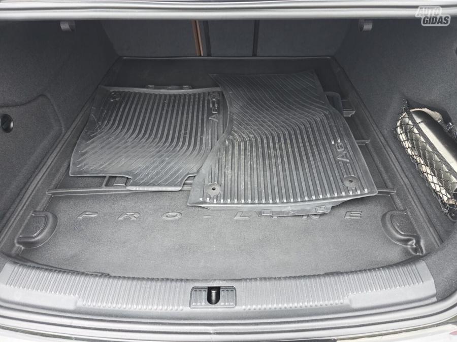 Black Audi A6 2018 in Kaunas, with an engine capacity of 3.00 L and mileage of 167 thousand km for 18000 €, photo 15 on AUTOMOTO.COM.LV