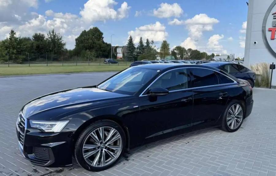 Black Audi A6 2018 in Telschi, with an engine capacity of 3.00 L and mileage of 224 thousand km for 19490 €, photo 5 on AUTOMOTO.COM.LV