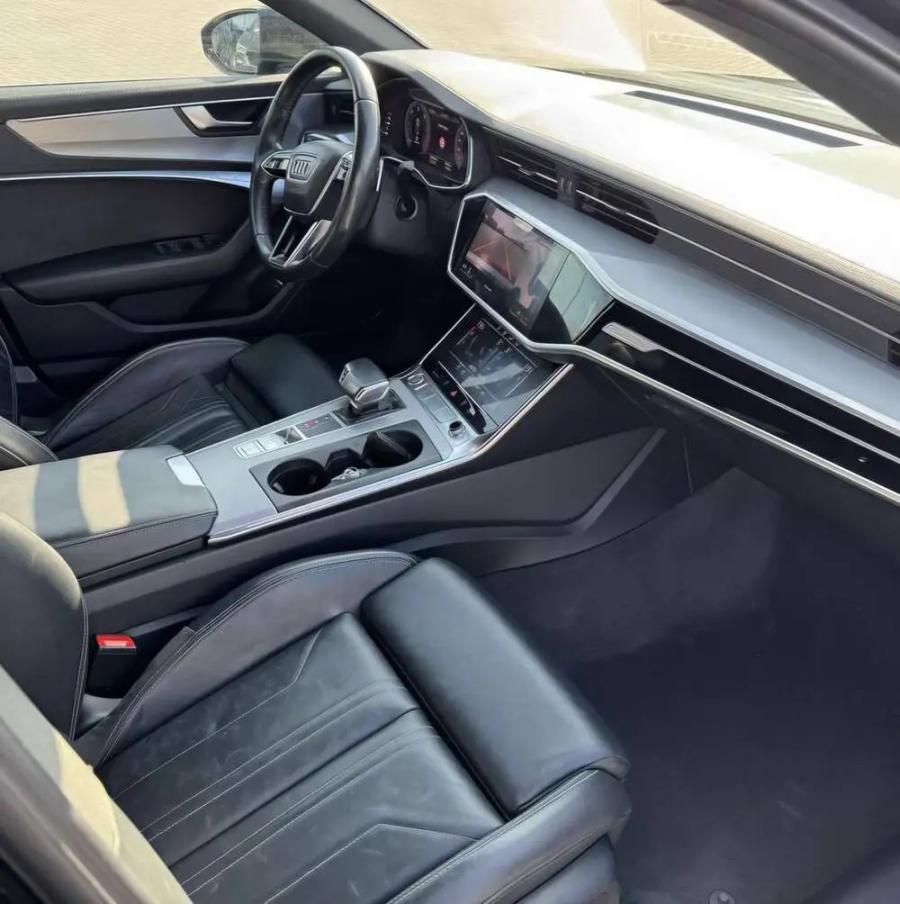 Black Audi A6 2018 in Telschi, with an engine capacity of 3.00 L and mileage of 224 thousand km for 19490 €, photo 19 on AUTOMOTO.COM.LV