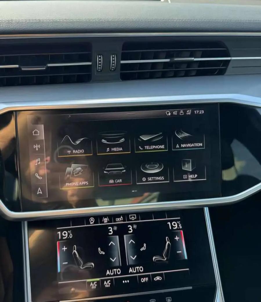 Black Audi A6 2018 in Telschi, with an engine capacity of 3.00 L and mileage of 224 thousand km for 19490 €, photo 28 on AUTOMOTO.COM.LV