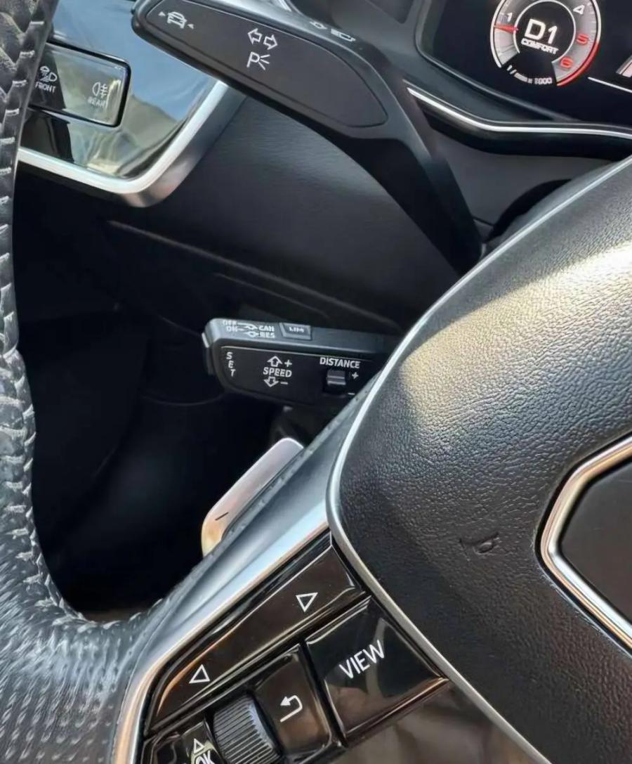 Black Audi A6 2018 in Telschi, with an engine capacity of 3.00 L and mileage of 224 thousand km for 19490 €, photo 29 on AUTOMOTO.COM.LV