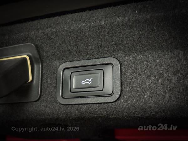 Black Audi A6 2019 in Tallinn, with an engine capacity of 2.00 L and mileage of 113 thousand km for 25900 €, photo 9 on AUTOMOTO.COM.LV