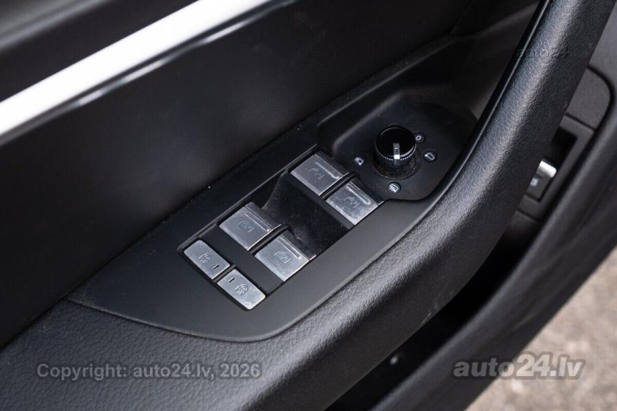 Black Audi A6 2019 in Riga, with an engine capacity of 3.00 L and mileage of 177 thousand km for 24950 €, photo 21 on AUTOMOTO.COM.LV