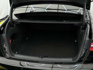 Melns Audi A6 2019 Viļņa, ar dzinēja tilpumu 1.97 L un nobraukumu 197 tūkst. km par 20500 €, foto 13 vietnē AUTOMOTO.COM.LV