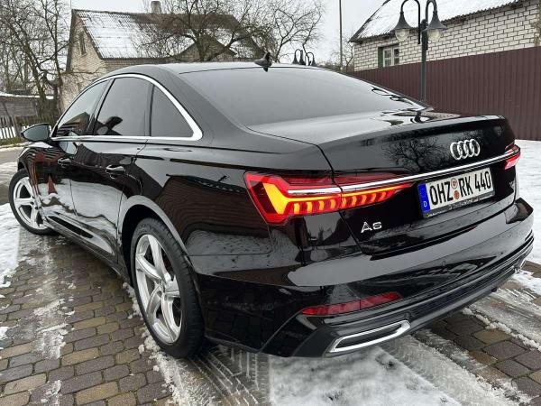 Black Audi A6 2020 in Vilnius, with an engine capacity of 1.97 L and mileage of 212 thousand km for 24350 €, photo 1 on AUTOMOTO.COM.LV