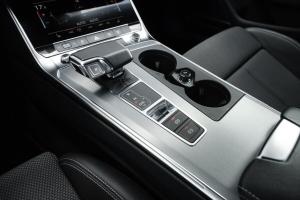 Black Audi A6 2022 in Marupe, with an engine capacity of 2.00 L and mileage of 88 thousand km for 29600 €, photo 34 on AUTOMOTO.COM.LV