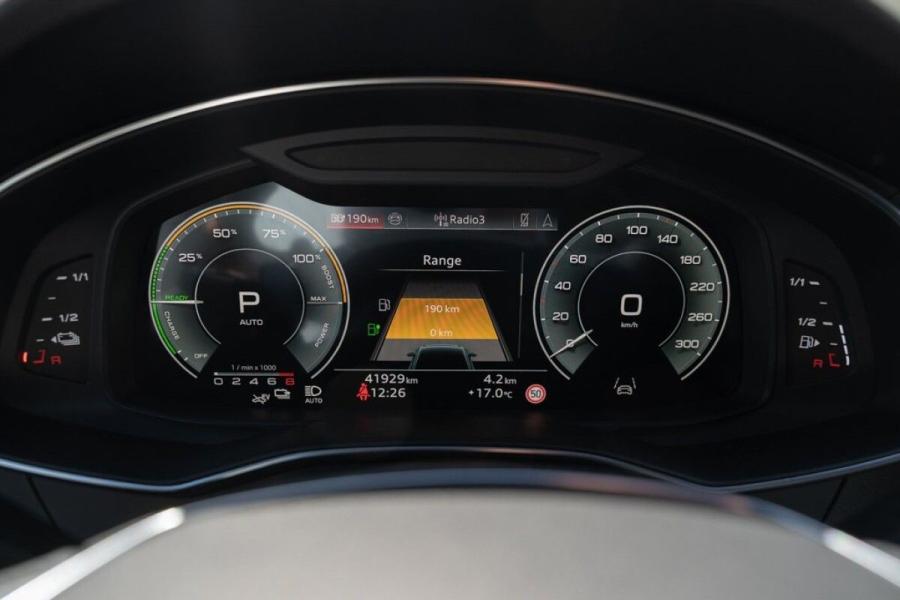 Black Audi A6 2025 in Vilnius, with an engine capacity of 2.00 L and mileage of 42 thousand km for 46200 €, photo 22 on AUTOMOTO.COM.LV
