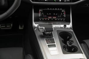 Melns Audi A6 2025 Viļņa, ar dzinēja tilpumu 2.00 L un nobraukumu 24 tūkst. km par 49500 €, foto 28 vietnē AUTOMOTO.COM.LV