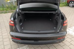 Melns Audi A6 2025 Viļņa, ar dzinēja tilpumu 2.00 L un nobraukumu 24 tūkst. km par 49500 €, foto 31 vietnē AUTOMOTO.COM.LV