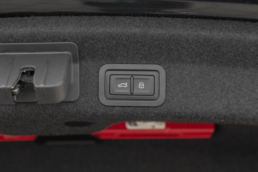 Melns Audi A6 2025 Viļņa, ar dzinēja tilpumu 2.00 L un nobraukumu 24 tūkst. km par 49500 €, foto 32 vietnē AUTOMOTO.COM.LV
