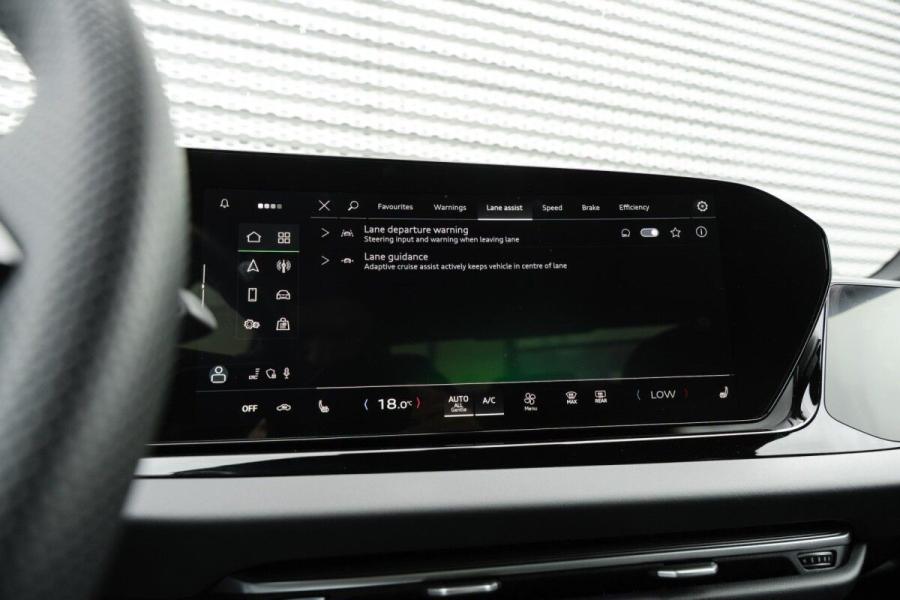 Melns Audi A6 2026 Mārupe, ar dzinēja tilpumu 2.00 L un nobraukumu 24 tūkst. km par 45650 €, foto 24 vietnē AUTOMOTO.COM.LV