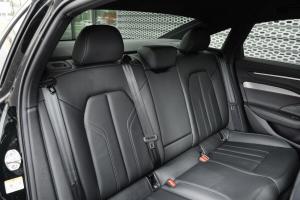 Melns Audi A6 2026 Mārupe, ar dzinēja tilpumu 2.00 L un nobraukumu 24 tūkst. km par 45650 €, foto 35 vietnē AUTOMOTO.COM.LV