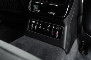 Melns Audi A6 2026 Mārupe, ar dzinēja tilpumu 2.00 L un nobraukumu 24 tūkst. km par 45650 €, foto 36 vietnē AUTOMOTO.COM.LV