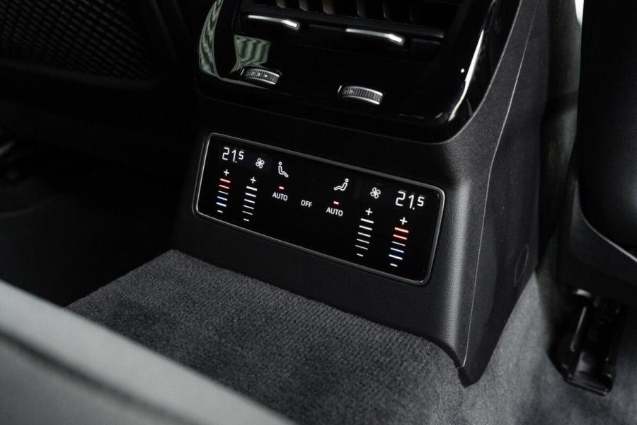 Melns Audi A6 2026 Mārupe, ar dzinēja tilpumu 2.00 L un nobraukumu 24 tūkst. km par 45650 €, foto 36 vietnē AUTOMOTO.COM.LV