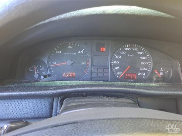 Black Audi A6 1994 in Klaipeda, with an engine capacity of 2.50 L and mileage of 330 thousand km for 450 €, photo 6 on AUTOMOTO.COM.LV