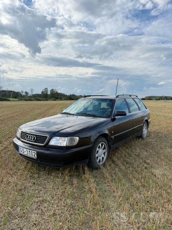 Black Audi A6 1994 in Bauska, with an engine capacity of 2.50 L and mileage of 389 thousand km for 1699 €, photo 1 on AUTOMOTO.COM.LV