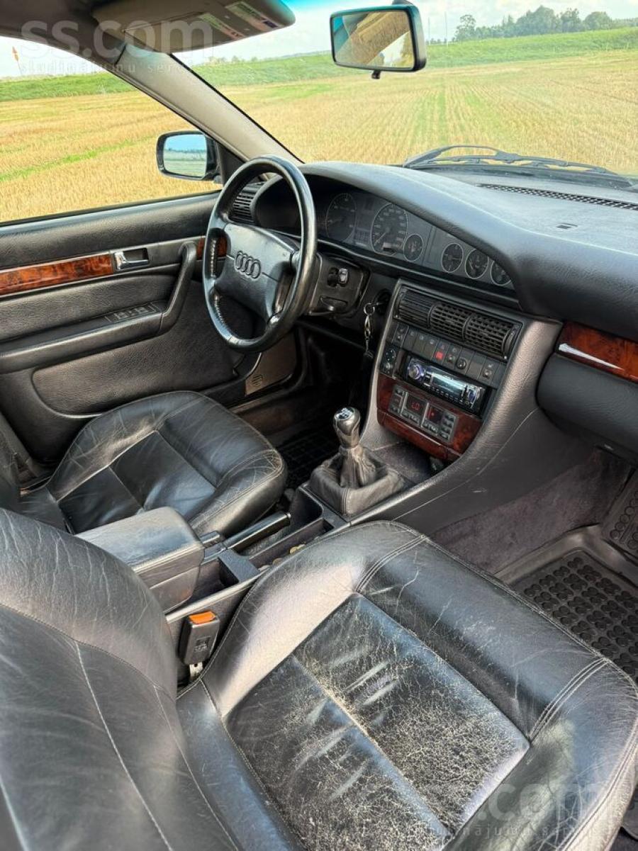 Black Audi A6 1994 in Bauska, with an engine capacity of 2.50 L and mileage of 389 thousand km for 1699 €, photo 11 on AUTOMOTO.COM.LV