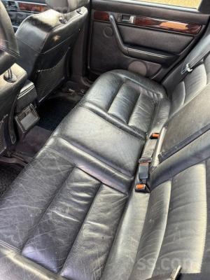 Black Audi A6 1994 in Bauska, with an engine capacity of 2.50 L and mileage of 389 thousand km for 1699 €, photo 12 on AUTOMOTO.COM.LV